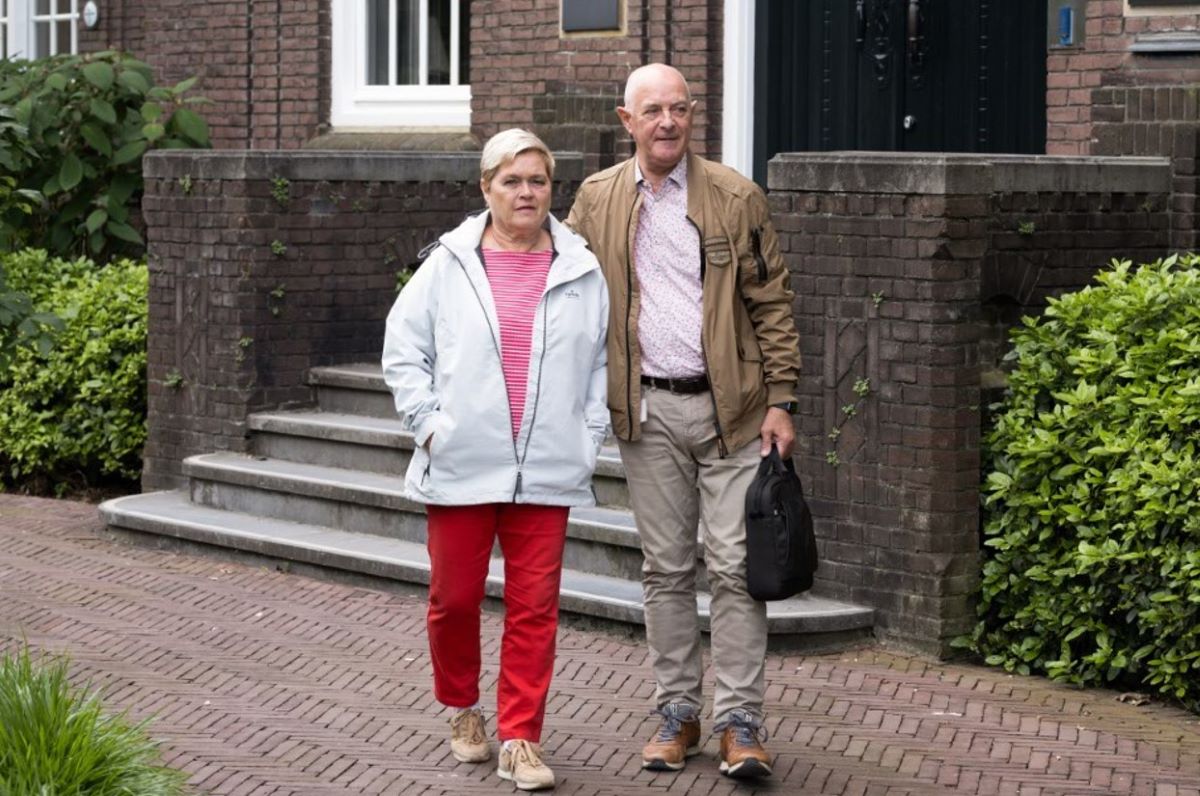 Ton is mantelzorger, Loes mag altijd mee naar zijn werk | Dementie